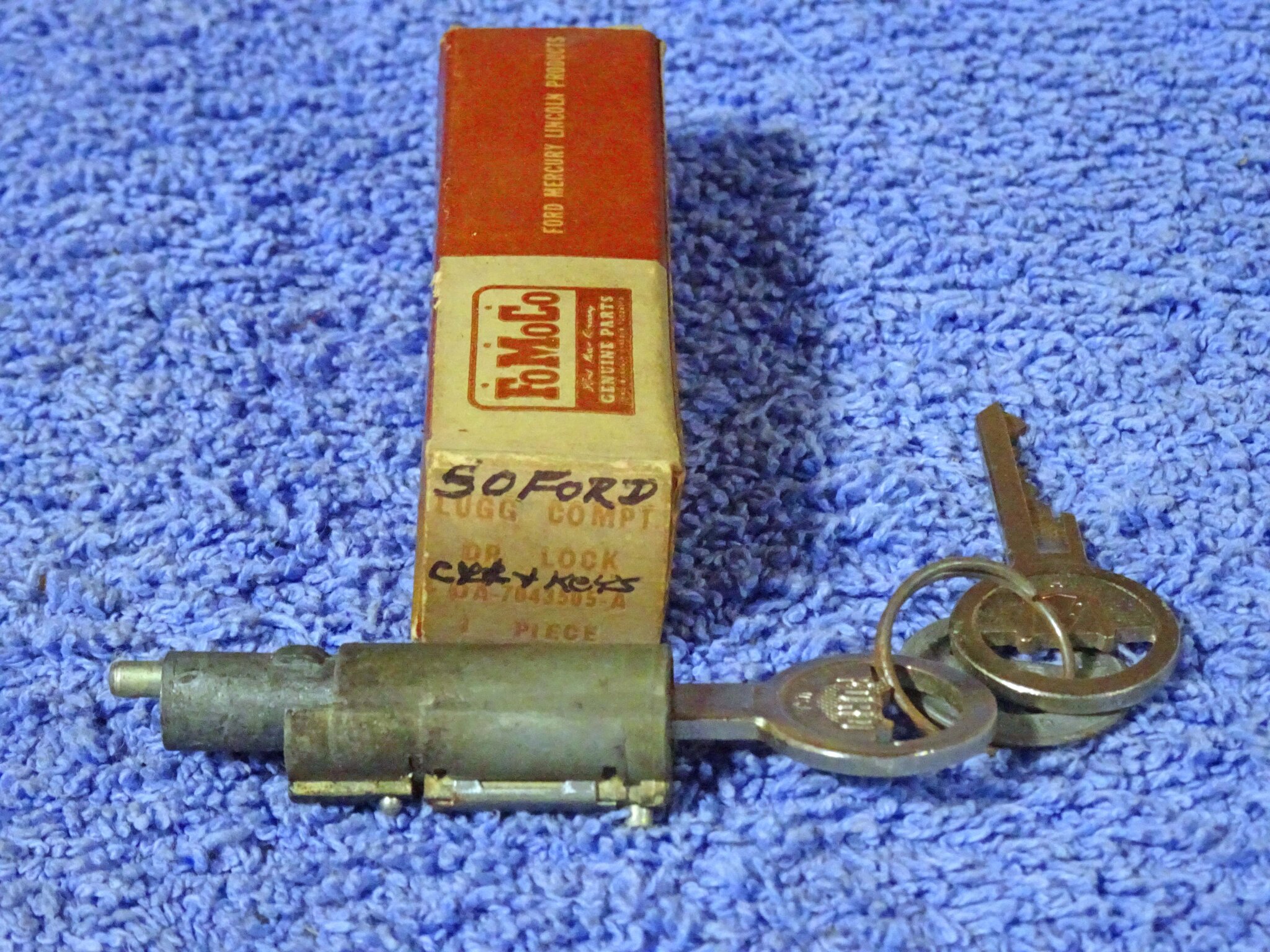 1950 Ford FoMoCo Trunk Lid Lock Cylinder & Keys NOS | Classic NOS Parts